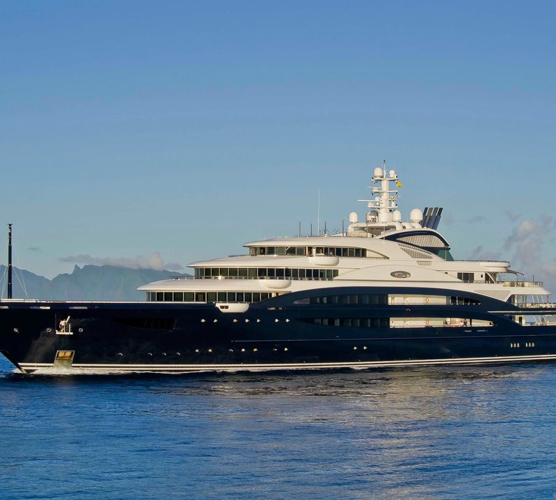 Fincantieri Yachts Image Gallery - Superyacht Serene in France - The ...
